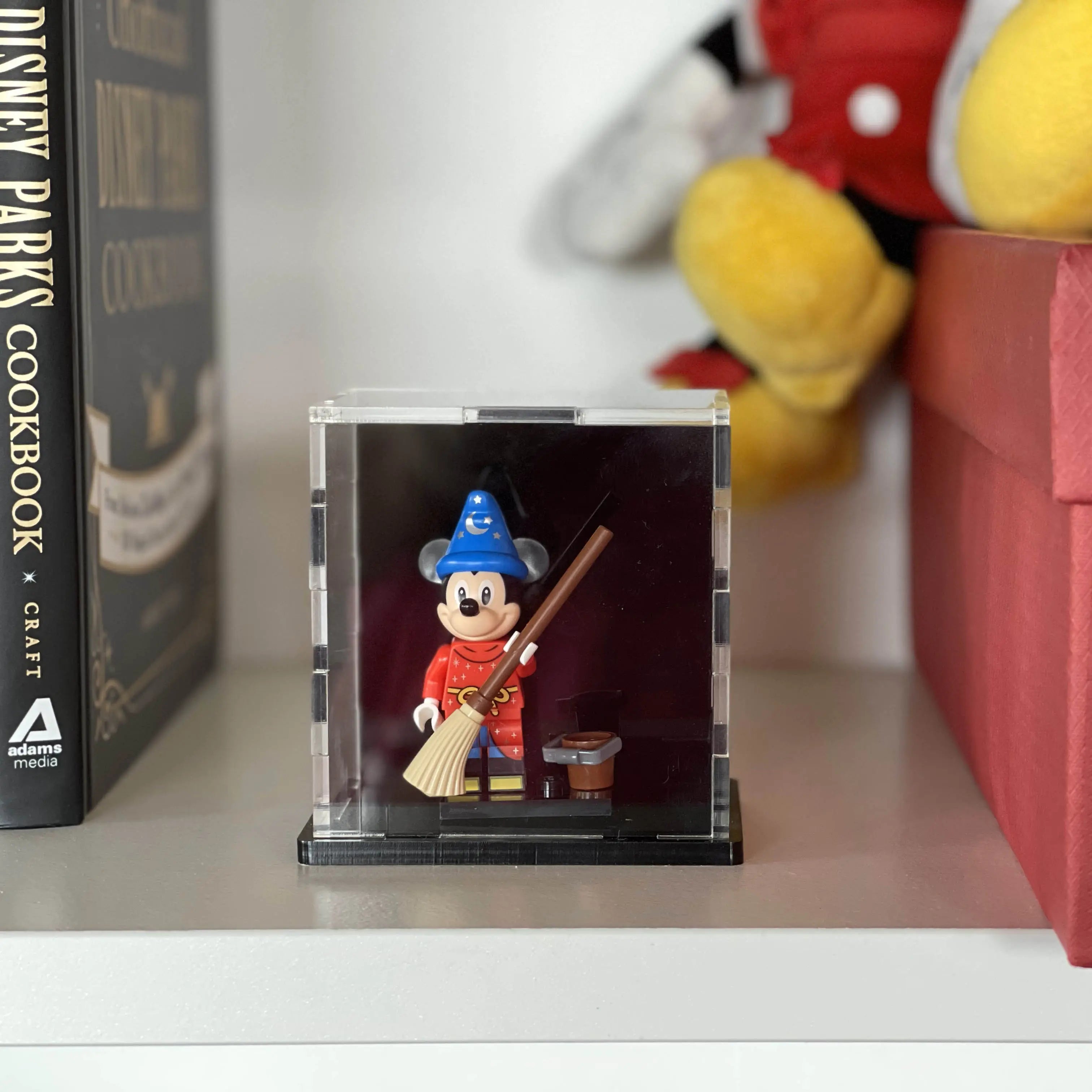 Minifig Display Case - 3x3 – Brickcessories